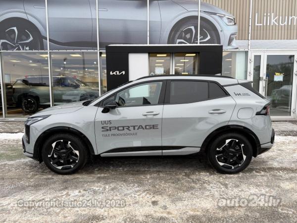 Pelēks Kia Sportage 2025 Tallina, ar dzinēja tilpumu 1.60 L un nobraukumu 11 tūkst. km par 41283 €, foto 2 vietnē AUTOMOTO.COM.LV
