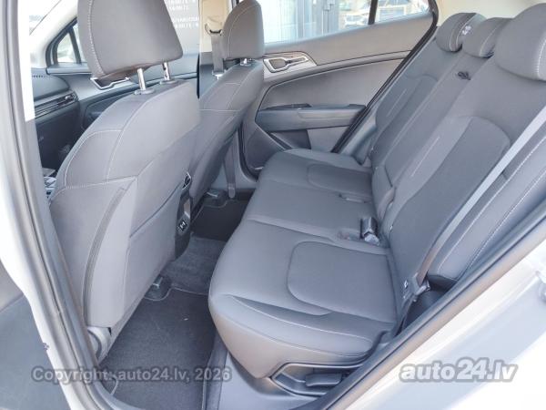 Pelēks Kia Sportage 2025 Tartu, ar dzinēja tilpumu 1.60 L un nobraukumu 14 tūkst. km par 30990 €, foto 6 vietnē AUTOMOTO.COM.LV