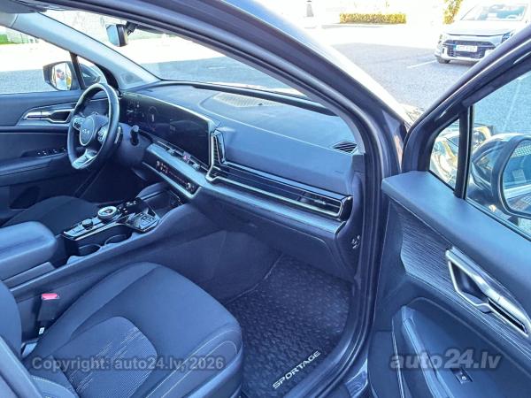 Grey Kia Sportage 2025 in Rakvere, with an engine capacity of 1.60 L and mileage of 100 thousand km for 27990 €, photo 11 on AUTOMOTO.COM.LV
