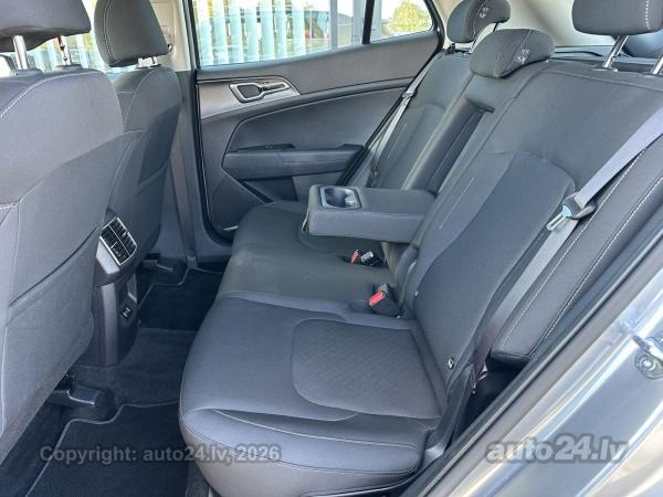 Kia Sportage 2025 Tartu vietnē Pelēks Kia Sportage 2025 Tartu, ar dzinēja tilpumu 1.60 L un nobraukumu 12 tūkst. km par 30990 €, foto 7 vietnē AUTOMOTO.COM.LV