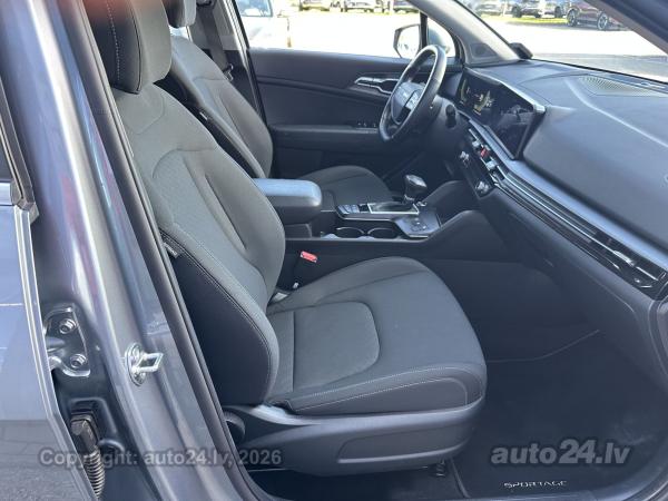 Kia Sportage 2025 Tartu vietnē Pelēks Kia Sportage 2025 Tartu, ar dzinēja tilpumu 1.60 L un nobraukumu 12 tūkst. km par 30990 €, foto 8 vietnē AUTOMOTO.COM.LV