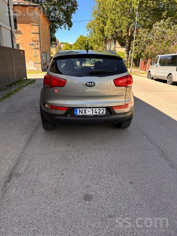 Kia Sportage 2016 in Riga, with an engine capacity of 1.70 L and mileage of 105 thousand km for 9500 €, photo 4 on AUTOMOTO.COM.LV