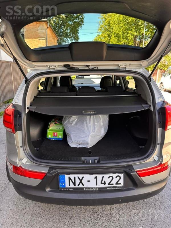 Kia Sportage 2016 in Riga, with an engine capacity of 1.70 L and mileage of 105 thousand km for 9500 €, photo 5 on AUTOMOTO.COM.LV