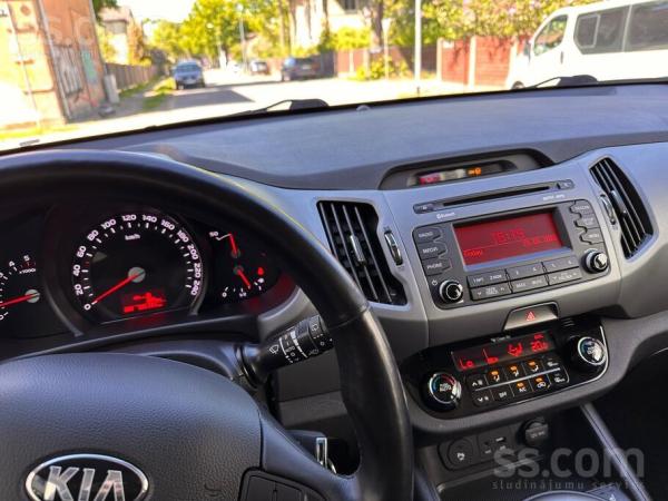 Kia Sportage 2016 in Riga, with an engine capacity of 1.70 L and mileage of 105 thousand km for 9500 €, photo 9 on AUTOMOTO.COM.LV