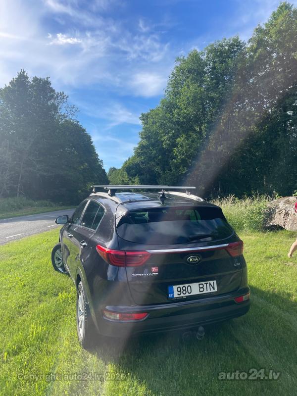 Kia Sportage 2017 in Tallinn, with an engine capacity of 1.70 L and mileage of 265 thousand km for 9000 €, photo 5 on AUTOMOTO.COM.LV