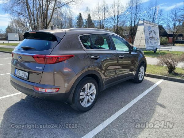 Kia Sportage 2018 in Parnu, with an engine capacity of 1.70 L and mileage of 201 thousand km for 12800 €, photo 2 on AUTOMOTO.COM.LV