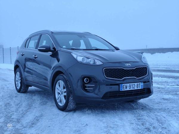 Kia Sportage 2018 in Siauliai, with an engine capacity of 1.70 L and mileage of 165 thousand km for 12200 €, photo 3 on AUTOMOTO.COM.LV