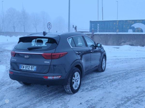 Kia Sportage 2018 in Siauliai, with an engine capacity of 1.70 L and mileage of 165 thousand km for 12200 €, photo 6 on AUTOMOTO.COM.LV