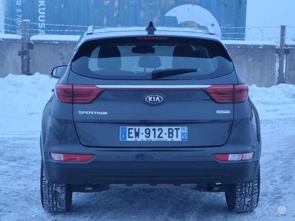 Kia Sportage 2018 in Siauliai, with an engine capacity of 1.70 L and mileage of 165 thousand km for 12200 €, photo 8 on AUTOMOTO.COM.LV
