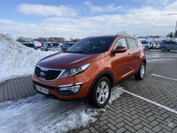 Оранжевый Киа Sportage 2013 в Таураге, объемом двигателя 1.69 л и пробегом 235 тыс. км за 5500 €, фото 1 на AUTOMOTO.COM.LV