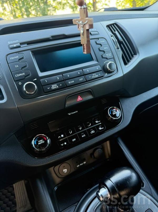 Kia Sportage 2013 Daugavpils vietnē Oranžs Kia Sportage 2013 Daugavpils, ar dzinēja tilpumu 2.00 L un nobraukumu 197 tūkst. km par 7300 €, foto 6 vietnē AUTOMOTO.COM.LV