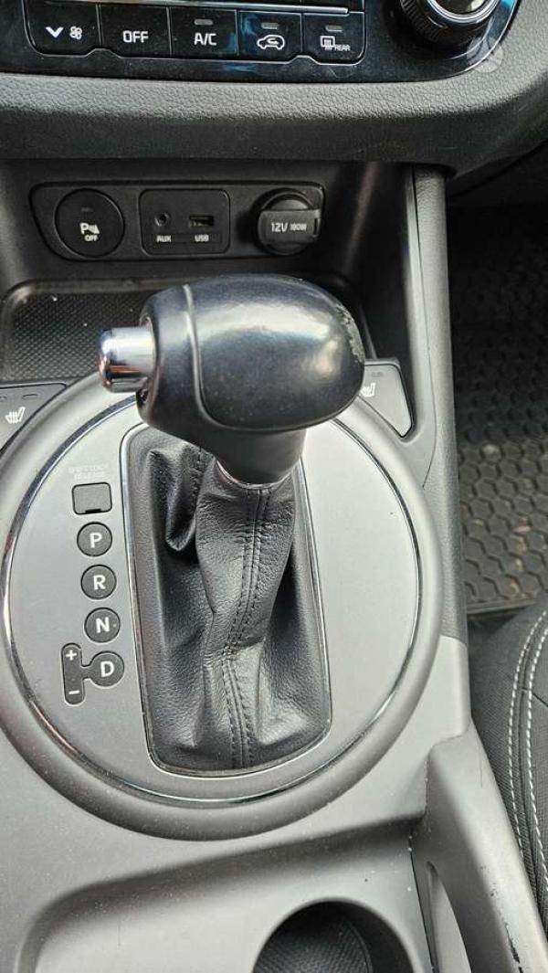 Orange Kia Sportage 2015 in Kaunas, with an engine capacity of 2.00 L and mileage of 104 thousand km for 9700 €, photo 10 on AUTOMOTO.COM.LV