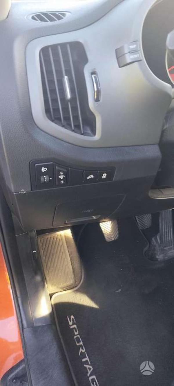 Oranžs Kia Sportage 2015 Viļņa, ar dzinēja tilpumu 1.59 L un nobraukumu 98 tūkst. km par 9900 €, foto 10 vietnē AUTOMOTO.COM.LV
