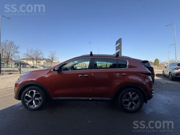 Orange Kia Sportage 2019 in Jelgava, with an engine capacity of 1.60 L and mileage of 183 thousand km for 13300 €, photo 2 on AUTOMOTO.COM.LV