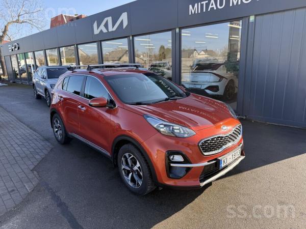 Orange Kia Sportage 2019 in Jelgava, with an engine capacity of 1.60 L and mileage of 183 thousand km for 13300 €, photo 6 on AUTOMOTO.COM.LV