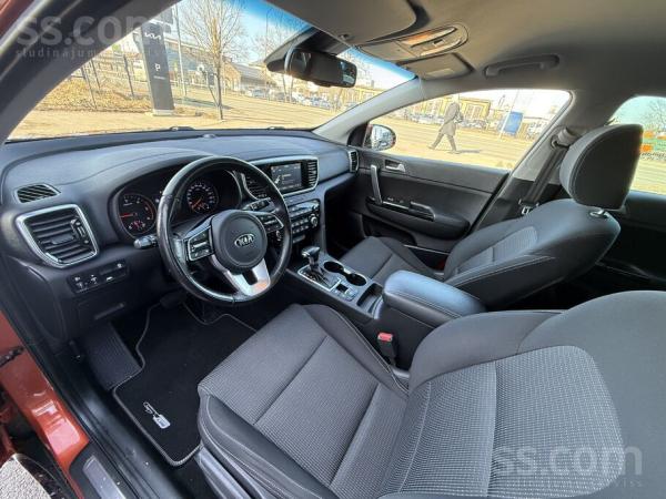 Orange Kia Sportage 2019 in Jelgava, with an engine capacity of 1.60 L and mileage of 183 thousand km for 13300 €, photo 9 on AUTOMOTO.COM.LV