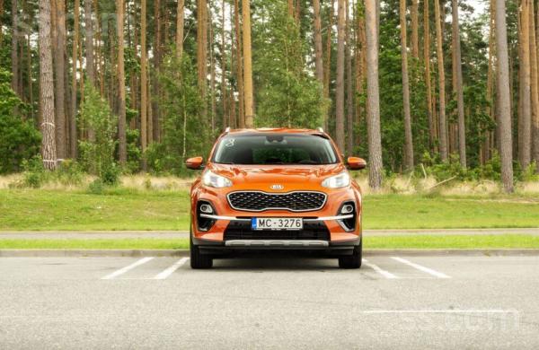 Oranžs Kia Sportage 2019 Rīga, ar dzinēja tilpumu 1.60 L un nobraukumu 62 tūkst. km par 13590 €, foto 4 vietnē AUTOMOTO.COM.LV
