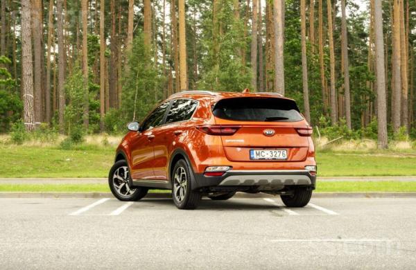 Oranžs Kia Sportage 2019 Rīga, ar dzinēja tilpumu 1.60 L un nobraukumu 62 tūkst. km par 13590 €, foto 9 vietnē AUTOMOTO.COM.LV