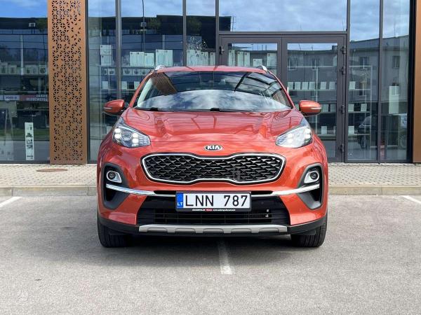 Orange Kia Sportage 2020 in Kaunas, with an engine capacity of 1.60 L and mileage of 50 thousand km for 18700 €, photo 2 on AUTOMOTO.COM.LV