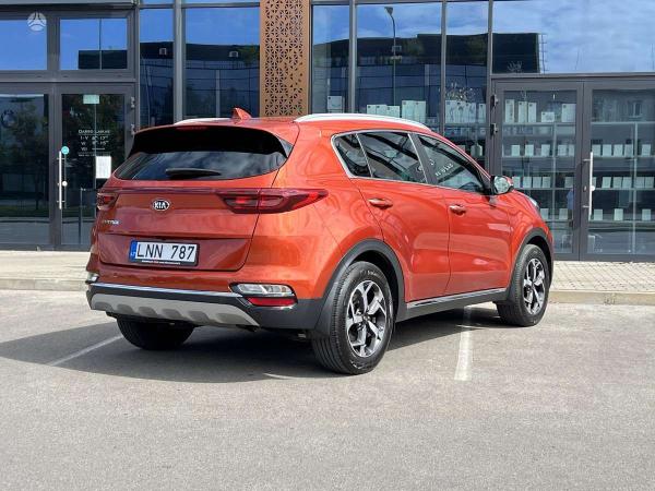 Orange Kia Sportage 2020 in Kaunas, with an engine capacity of 1.60 L and mileage of 50 thousand km for 18700 €, photo 4 on AUTOMOTO.COM.LV
