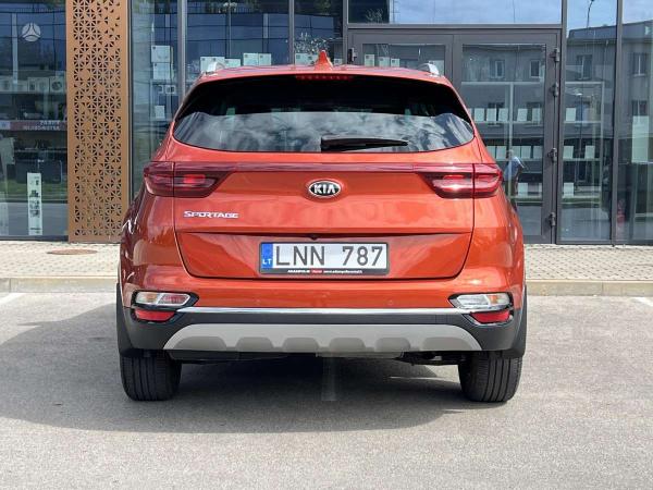 Orange Kia Sportage 2020 in Kaunas, with an engine capacity of 1.60 L and mileage of 50 thousand km for 18700 €, photo 5 on AUTOMOTO.COM.LV