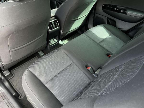 Orange Kia Sportage 2020 in Kaunas, with an engine capacity of 1.60 L and mileage of 50 thousand km for 18700 €, photo 9 on AUTOMOTO.COM.LV