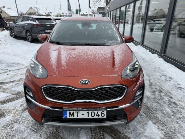 Orange Kia Sportage 2021 in Jelgava, with an engine capacity of 1.60 L and mileage of 133 thousand km for 16300 €, photo 9 on AUTOMOTO.COM.LV