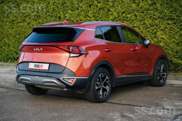 Oranžs Kia Sportage 2022 Rīga, ar dzinēja tilpumu 1.60 L un nobraukumu 68 tūkst. km par 20900 €, foto 5 vietnē AUTOMOTO.COM.LV