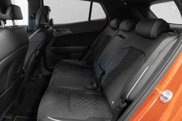 Orange Kia Sportage 2022 in Vilnius, with an engine capacity of 1.60 L and mileage of 94 thousand km for 27900 €, photo 9 on AUTOMOTO.COM.LV
