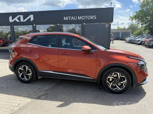 Orange Kia Sportage 2023 in Jelgava, with an engine capacity of 1.60 L and mileage of 103 thousand km for 20500 €, photo 7 on AUTOMOTO.COM.LV