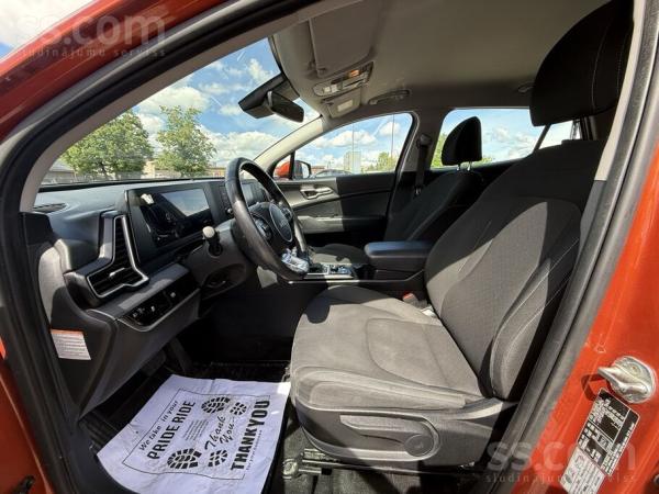 Orange Kia Sportage 2023 in Jelgava, with an engine capacity of 1.60 L and mileage of 103 thousand km for 20500 €, photo 10 on AUTOMOTO.COM.LV