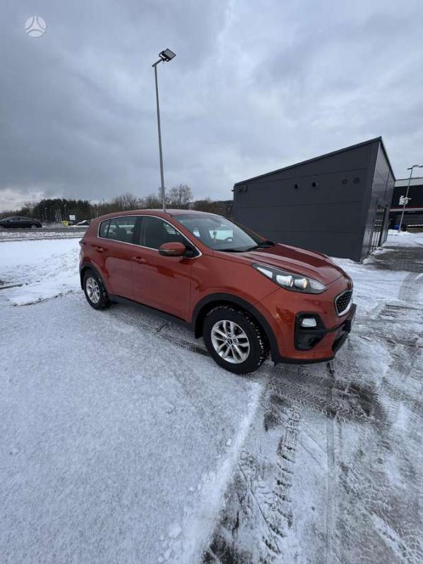 Orange Kia Sportage 2019 in Kaunas, with an engine capacity of 1.60 L and mileage of 103 thousand km for 14200 €, photo 2 on AUTOMOTO.COM.LV