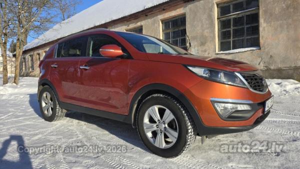Oranžs Kia Sportage 2011 Tallina, ar dzinēja tilpumu 2.00 L un nobraukumu 280 tūkst. km par 5500 €, foto 1 vietnē AUTOMOTO.COM.LV