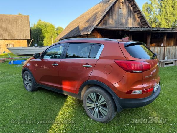 Oranžs Kia Sportage 2015 Repina, ar dzinēja tilpumu 1.70 L un nobraukumu 150 tūkst. km par 7999 €, foto 8 vietnē AUTOMOTO.COM.LV