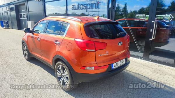 Orange Kia Sportage 2015 in Tallinn, with an engine capacity of 1.70 L and mileage of 153 thousand km for 8490 €, photo 3 on AUTOMOTO.COM.LV
