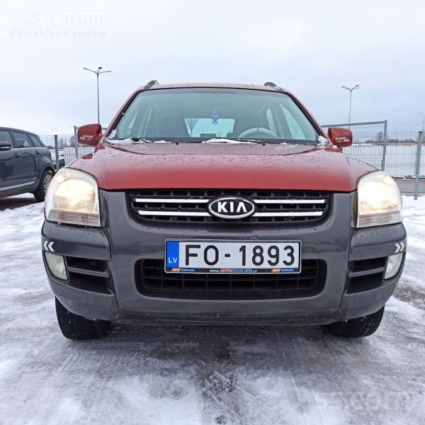 Red Kia Sportage 2005 in Daugavpils, with an engine capacity of 2.00 L and mileage of 0 thousand km for 2650 €, photo 3 on AUTOMOTO.COM.LV