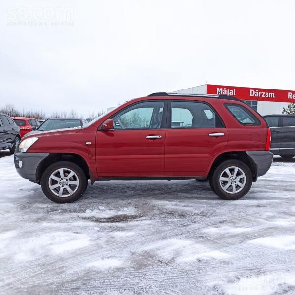 Red Kia Sportage 2005 in Daugavpils, with an engine capacity of 2.00 L and mileage of 0 thousand km for 2650 €, photo 4 on AUTOMOTO.COM.LV