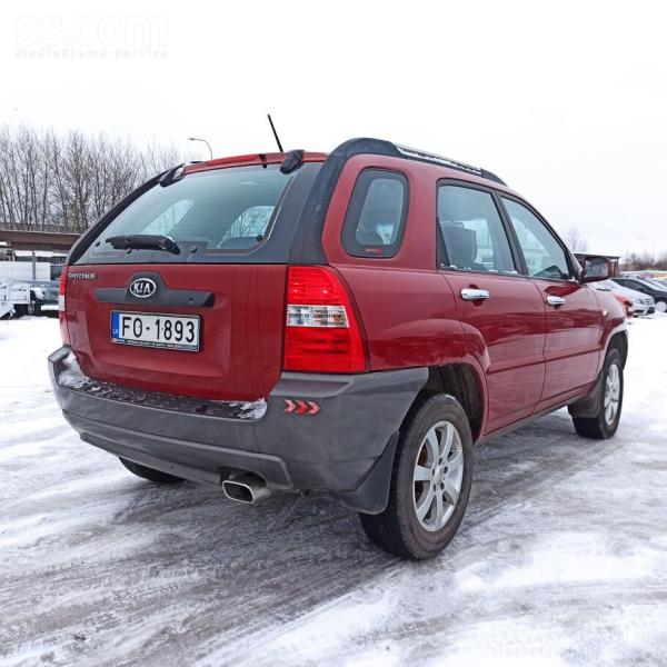 Red Kia Sportage 2005 in Daugavpils, with an engine capacity of 2.00 L and mileage of 0 thousand km for 2650 €, photo 7 on AUTOMOTO.COM.LV