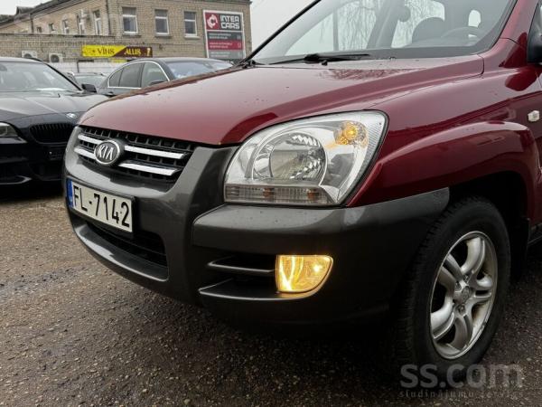 Красный Киа Sportage 2005 в Даугавпилс, объемом двигателя 2.00 л и пробегом 0 тыс. км за 2490 €, фото 7 на AUTOMOTO.COM.LV