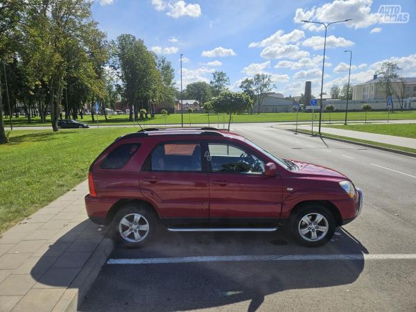 Красный Киа Sportage 2008 в Укмерге, объемом двигателя 2.00 л и пробегом 149 тыс. км за 3200 €, фото 3 на AUTOMOTO.COM.LV