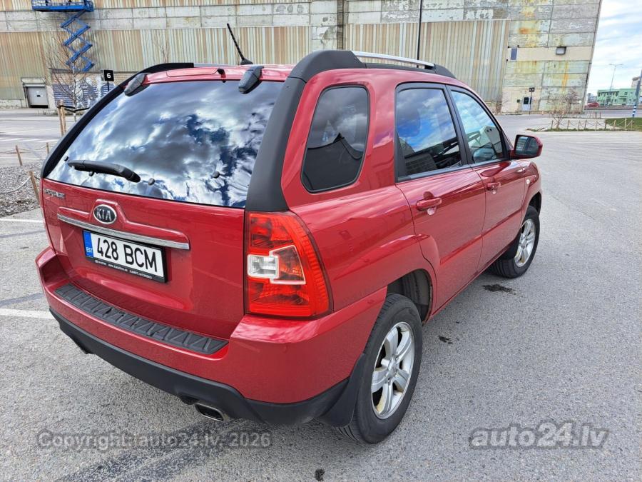 Red Kia Sportage 2010 in Tallinn, with an engine capacity of 2.00 L and mileage of 170 thousand km for 4000 €, photo 4 on AUTOMOTO.COM.LV
