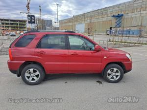 Red Kia Sportage 2010 in Tallinn, with an engine capacity of 2.00 L and mileage of 170 thousand km for 4000 €, photo 5 on AUTOMOTO.COM.LV