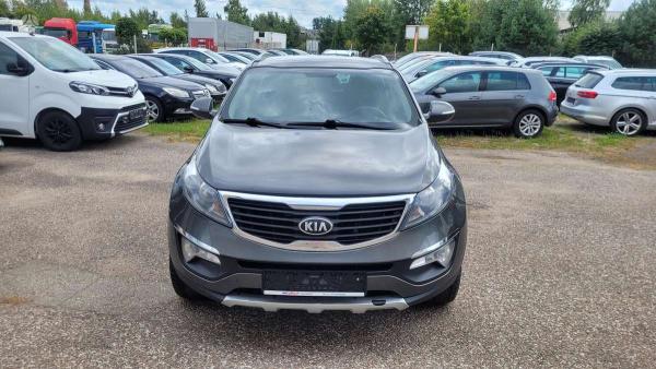 Sarkans Kia Sportage 2013 Telšiai, ar dzinēja tilpumu 1.69 L un nobraukumu 300 tūkst. km par 4950 €, foto 4 vietnē AUTOMOTO.COM.LV
