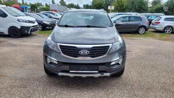 Sarkans Kia Sportage 2013 Telšiai, ar dzinēja tilpumu 1.69 L un nobraukumu 300 tūkst. km par 4950 €, foto 5 vietnē AUTOMOTO.COM.LV