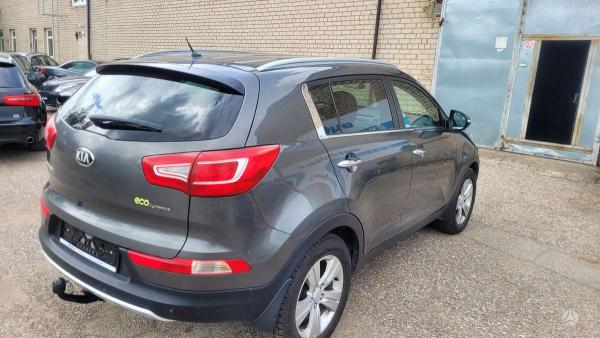 Sarkans Kia Sportage 2013 Telšiai, ar dzinēja tilpumu 1.69 L un nobraukumu 300 tūkst. km par 4950 €, foto 7 vietnē AUTOMOTO.COM.LV