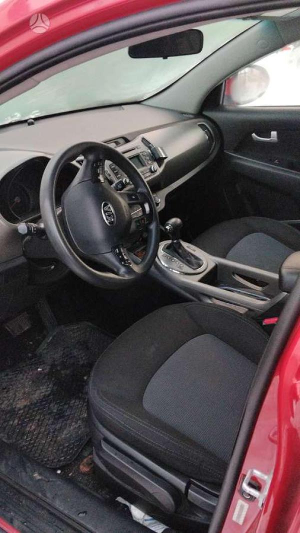 Sarkans Kia Sportage 2014 Klaipėda, ar dzinēja tilpumu 2.36 L un nobraukumu 180 tūkst. km par 4500 €, foto 3 vietnē AUTOMOTO.COM.LV