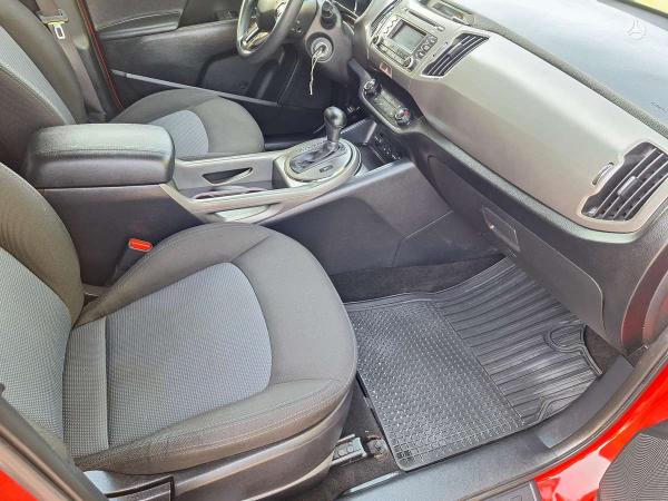 Sarkans Kia Sportage 2014 Kelmė, ar dzinēja tilpumu 2.40 L un nobraukumu 167 tūkst. km par 5900 €, foto 6 vietnē AUTOMOTO.COM.LV