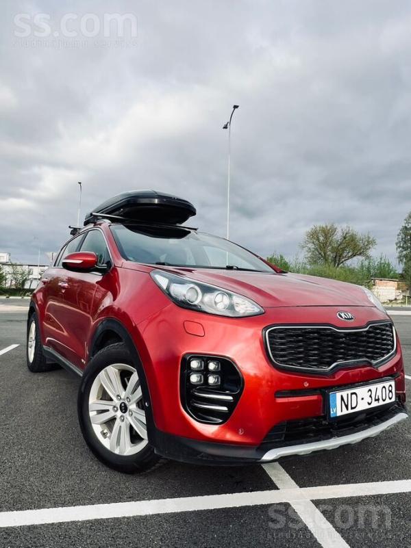 Red Kia Sportage 2016 in Jelgava, with an engine capacity of 2.00 L and mileage of 227 thousand km for 13800 €, photo 1 on AUTOMOTO.COM.LV
