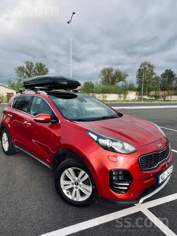 Red Kia Sportage 2016 in Jelgava, with an engine capacity of 2.00 L and mileage of 227 thousand km for 13800 €, photo 7 on AUTOMOTO.COM.LV