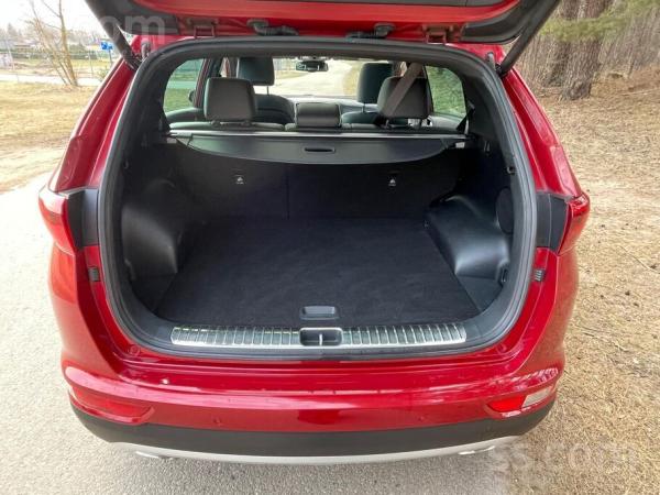 Red Kia Sportage 2016 in Riga, with an engine capacity of 2.00 L and mileage of 245 thousand km for 8600 €, photo 6 on AUTOMOTO.COM.LV
